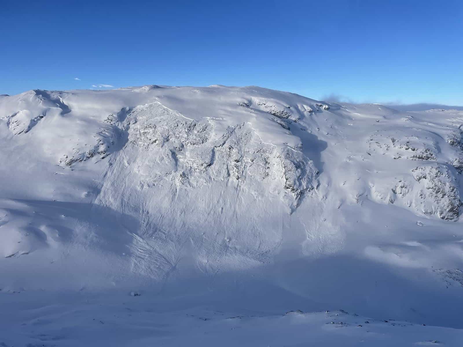 Akuttbistand skredtatt strømmast – Skred AS